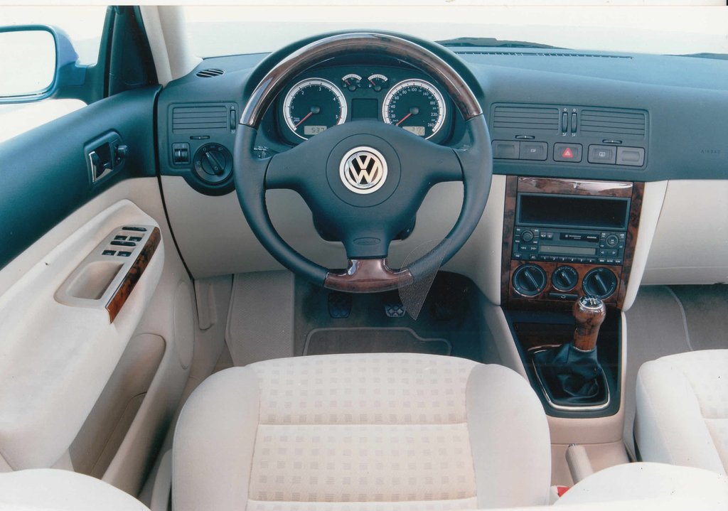 Pressefoto VW Bora 2000 Cockpit prf-689 - Histoquariat
